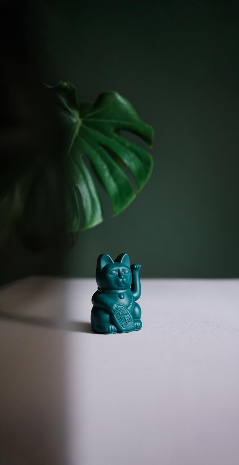 Maneki-Neko kat, mini - grøn